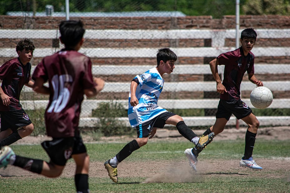 Striker Finishing Drills That Actually Improve Your Game - goalnyx.com